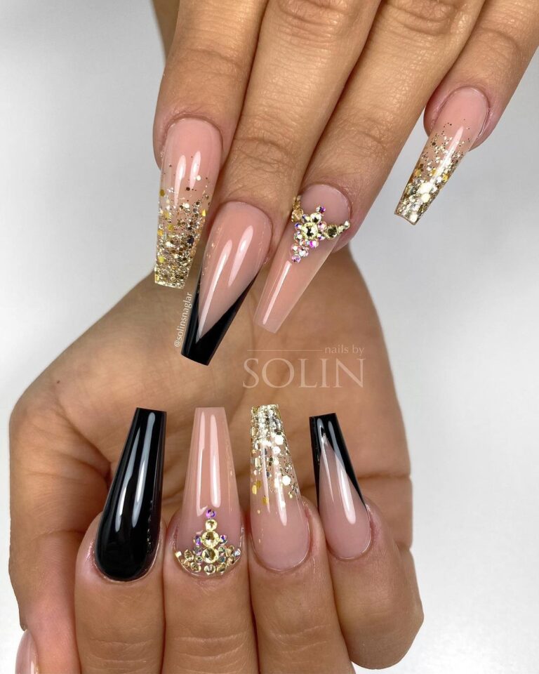 40 Cute 2024 Graduation Nail Designs And Ideas - Tasiahub
