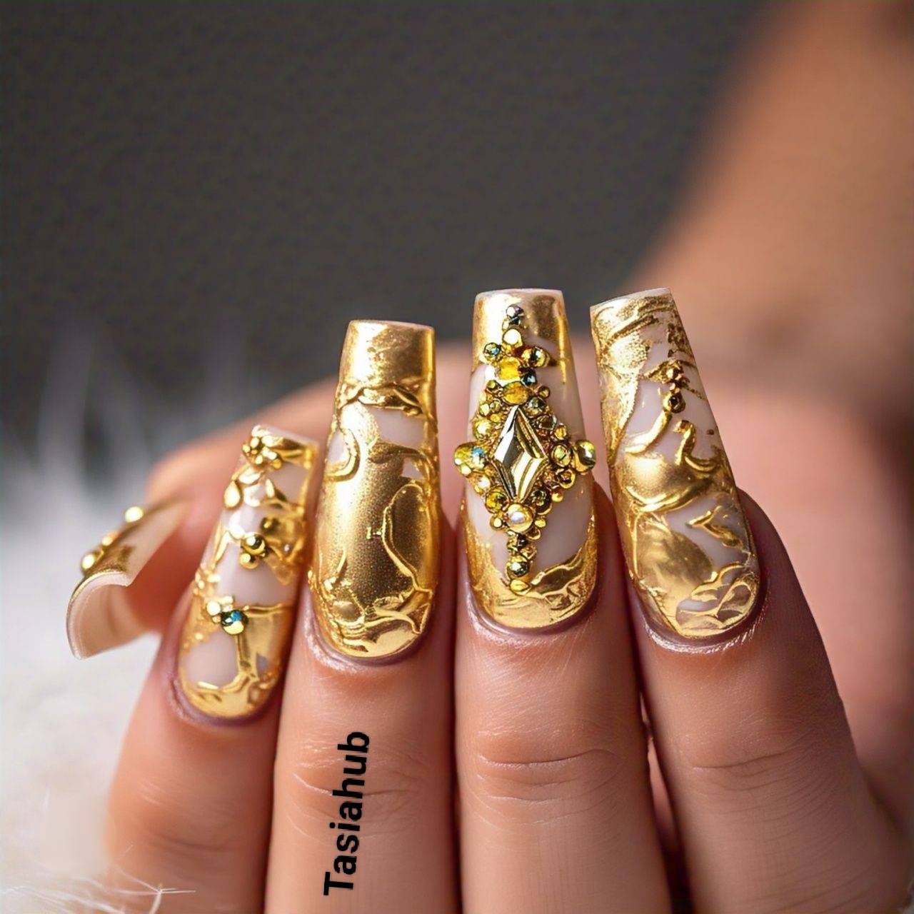 20 Swarovski Nails You'll Love - Tasiahub