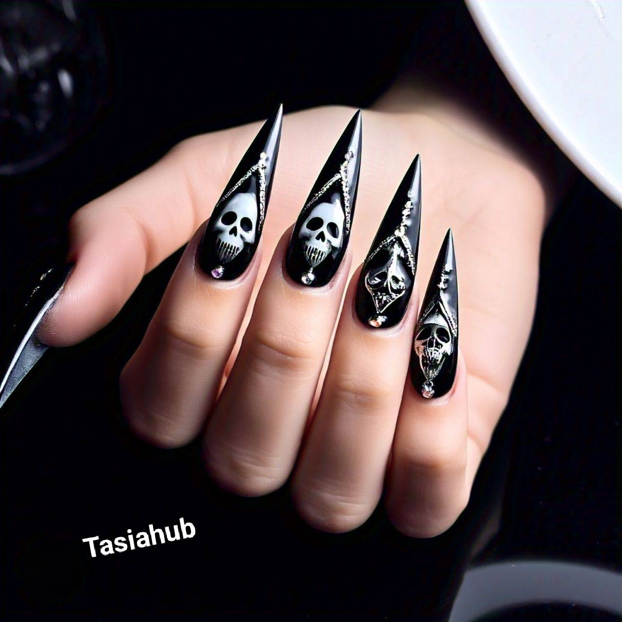 20 Swarovski Nails You'll Love - Tasiahub