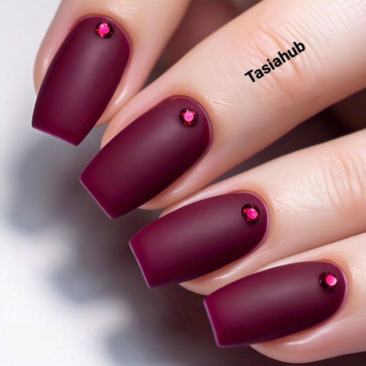 20 Stunning Coffin Red Nail Designs - Tasiahub