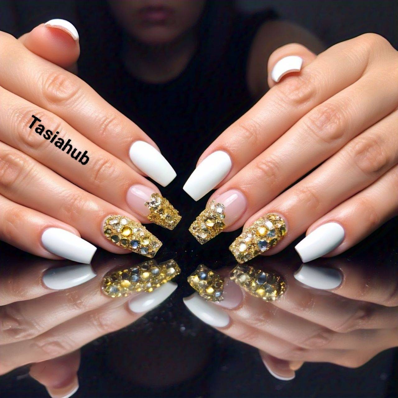 20 Swarovski Nails You'll Love - Tasiahub